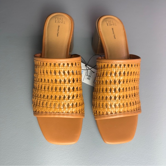 Time and Tru | Shoes | Time And True Memory Foam Woven Sandals | Poshmark